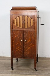 Antique Phonographs - A Guide to Researching Them