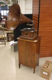 VICTOR TALKING MACHINE | Pricing Guides Dictionary & Values