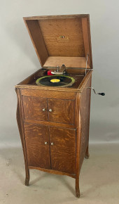 Price guide for VICTOR VICTROLA TALKING MACHINEwith